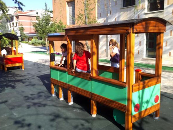 The Bus | Europe Playgrounds