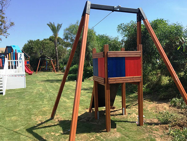 Earth Nature Cableway | Europe Playgrounds